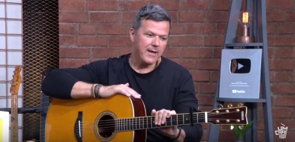 Heitor Castro e seu violão Yamaha - Musicosmos