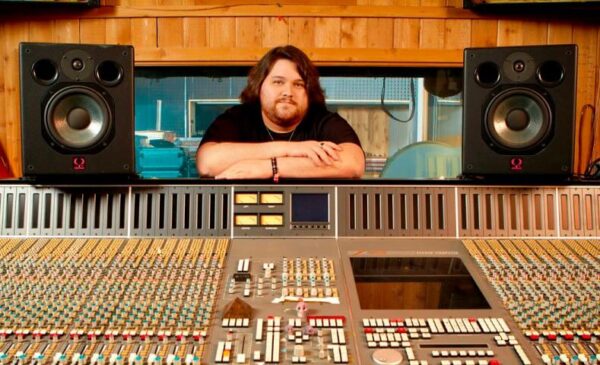 Entrevista com Wolfgang Van Halen e Elvis Baskette - Musicosmos